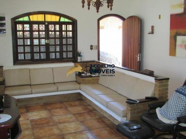 Casa no Lázaro com 8 dormitórios, perto da praia