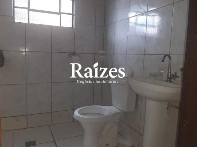 Casa no Pampulha com 3/4 e amplo quintal