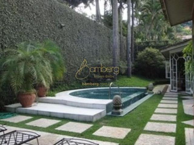 Casa no Panamby Morumbi com 4 Quartos!
