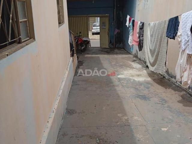 CASA NO PARQUE TREMENDÃO Casa de Rua com 3 Quarto s por R$ 500000.00 no setor Fazenda Caveiras IN81