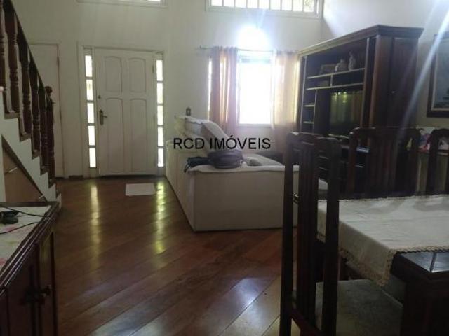 Casa no Parque dos Príncipes SP: 4 Quartos, 2 Suítes, 2 Vagas, 200m² RCD10