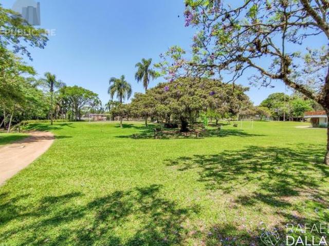 Casa no Parque Knorr com 3 dormitórios e piscina aquecida
