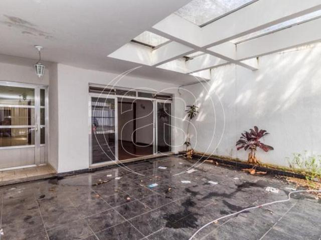 CASA NO PLANALTO PAULISTA TRÊS DORMITÓRIOS SENDO UM SUÍTE 2 VAGAS