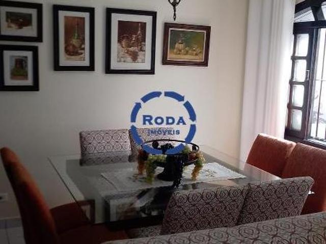 Casa no Ponta da Praia – 3 Dormitórios 1 Suíte | Piscina e Ambientes Amplos