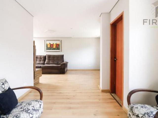 Casa no Portão com 192m² de área útil na Rua Itacolomi