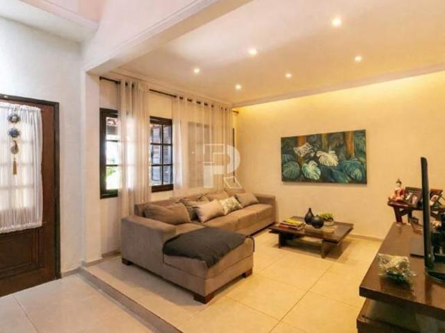 Casa no Prado com 3 Quartos, 360m² e Área Gourmet