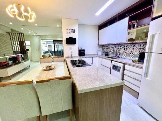 Casa no Reserva da Mata com 3 dorms sendo 1 suíte, área gourmet, piscina aquecida e 4 vagas com pont