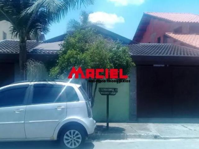 CASA NO RESIDENCIAL MORUMBI