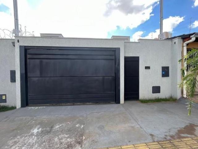 Casa no Residencial Neri Attux — Jardim Atlântico | 3 Suítes | 210m²