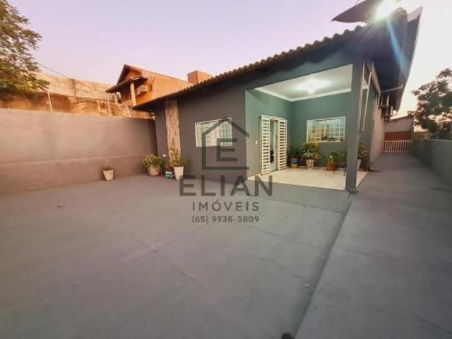 Casa no Santa Cruz com 3 quartos, 2 suítes, 2 salas, 1 vaga de garagem, 186,46 m² de área