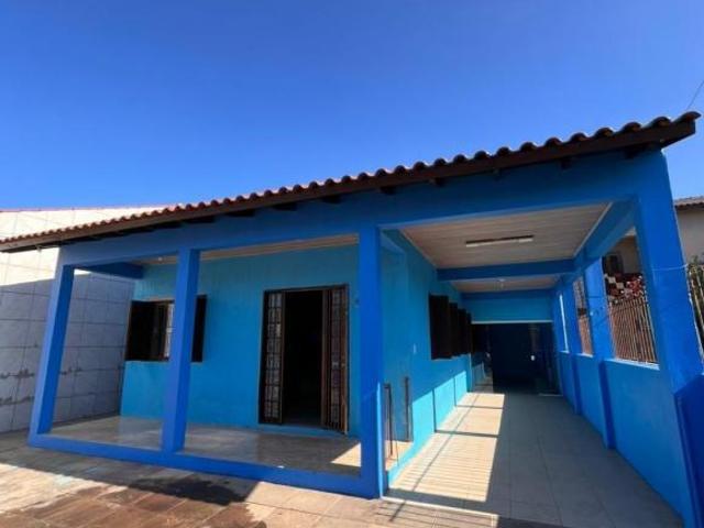 Casa no Sarandi de 4 dormitórios e 4 vagas