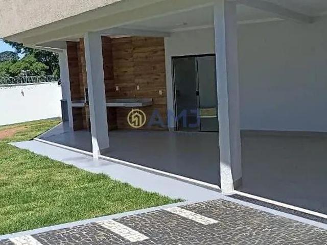 Casa no Setor Falçalville com 3 quartos sendo uma suíte