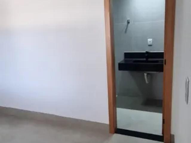 Casa no Setor Jardim Hevécia com 3 quartos