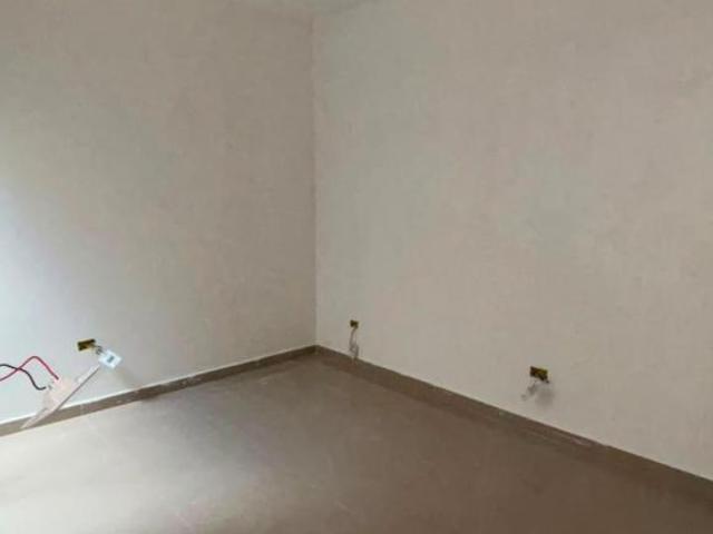 CASA NO SÍTIO CERCADO! 02 QUARTOS, SALA, COZINHA, VAGA DE GARAGEM