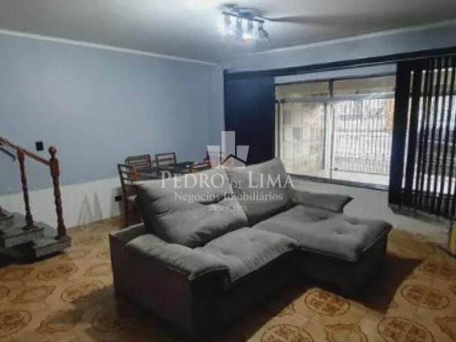 Casa no Tatuapé com 2 quartos sendo 2 suítes, quintal, 2 edículas