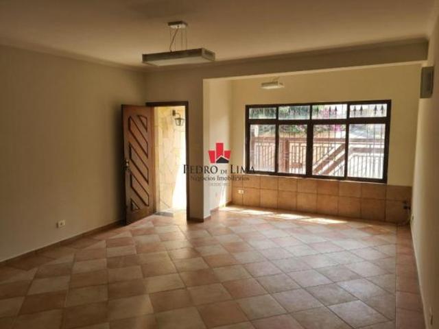 Casa no Tatuapé com 3 quartos 1 suíte, quintal e 4 vagas de garagem