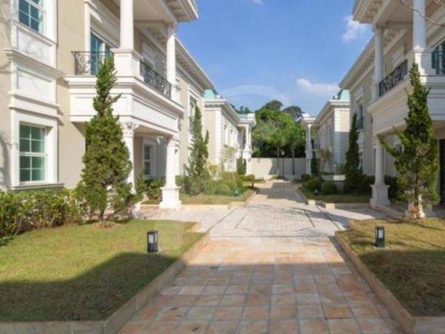 Casa no Tremembé com 5 quartos e 7 vagas