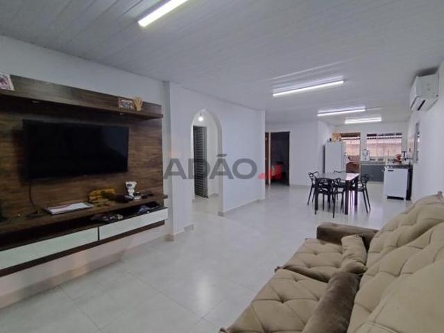 Casa no Urias Magalhães Casa de Rua com 3 Quarto s por R$ 355000.00 no setor Setor Urias Magalhães