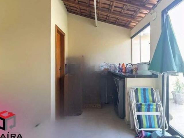 Casa no Vila Moinho Velho SP, 225 metros, 3 dormitórios espaçosos, possui três banheiros