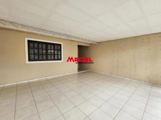 Casa no 31 de Março! 2 Dormitórios! Oportunidade!