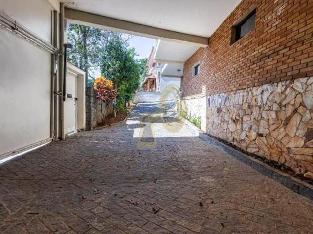 Casa nos Jardins Guedala Venda e Aluguel
