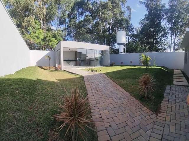 Casa nova / 03 Dorms. / 100% Térrea / Área Gourmet / Serra Negra SP