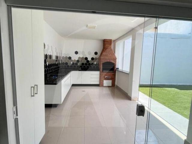 Casa Nova 135m², com 3 quartos, 2 banheiros, sem vaga, próximo ao Metrô Tucuruvi