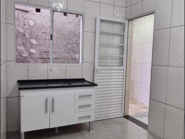 Casa Nova! 2 casas no mesmo terreno. 2 dorm. 1 banheiro 2 vagas de garagem