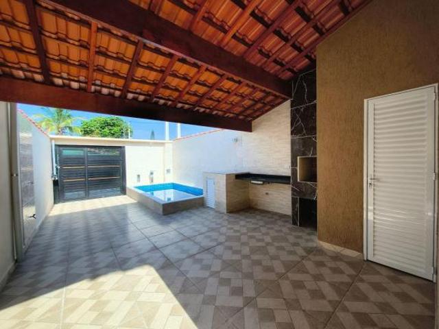 Casa Nova 2 Dorms com Piscina e Gourmet a 100m da Praia | R$ 489 mil