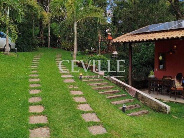 Casa nova 4 suítes | lote 1.500m² | 300m²