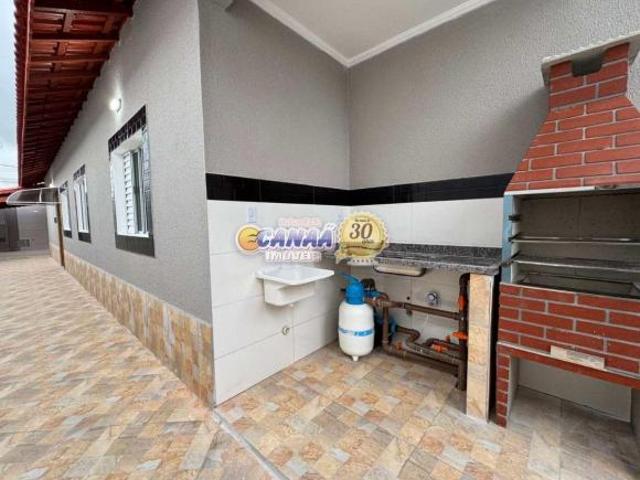 Casa nova com Piscina, 2 dormitórios na Praia de Mongaguá