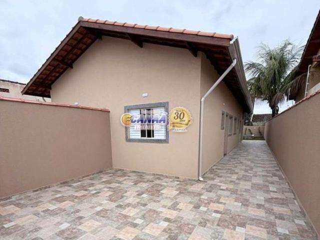 Casa Nova com piscina à venda em Itanhaém litoral de São Paulo!
