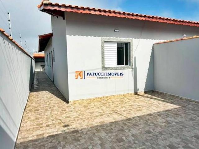 Casa Nova com Piscina à Venda no Balneário Jussara – Mongaguá/SP