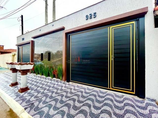 CASA NOVA COM PISCINA ACABAMENTO FINO EM ITANHAÉM LADO PRAIA
