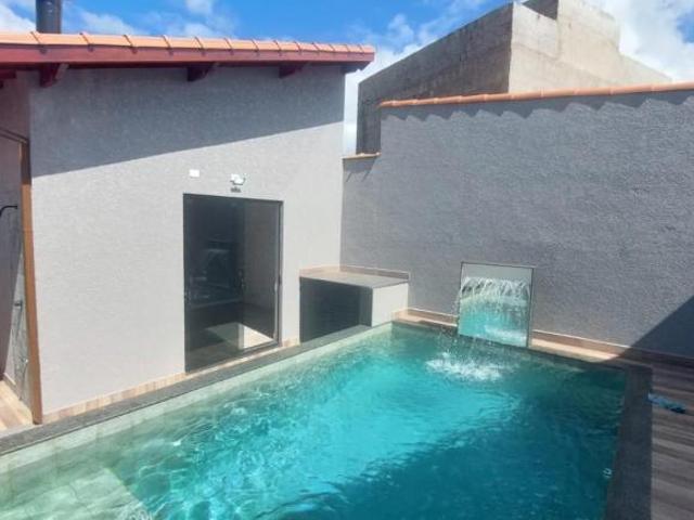 Casa nova com piscina e 02 dormitórios para Venda, Peruíbe / SP