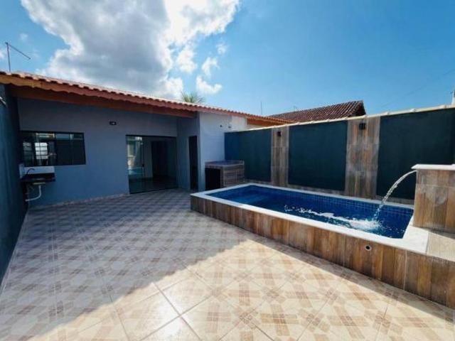 CASA NOVA COM PISCINA E 02 QUARTOS Á VENDA NA PRAIA DE MONGAGUÁ!