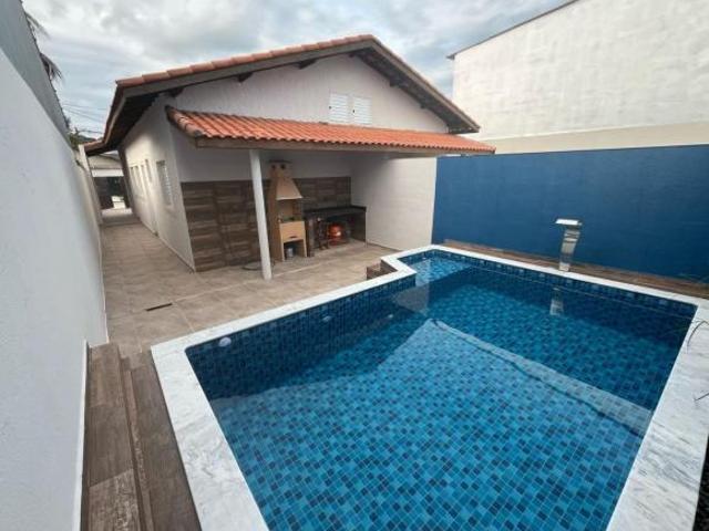 Casa nova com piscina e 2 dormitórios no bairro Nossa Senhora Do Sion