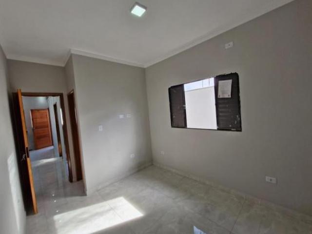 Casa nova com piscina e 2 dormitórios a venda no bairro Loty em Itanhaém