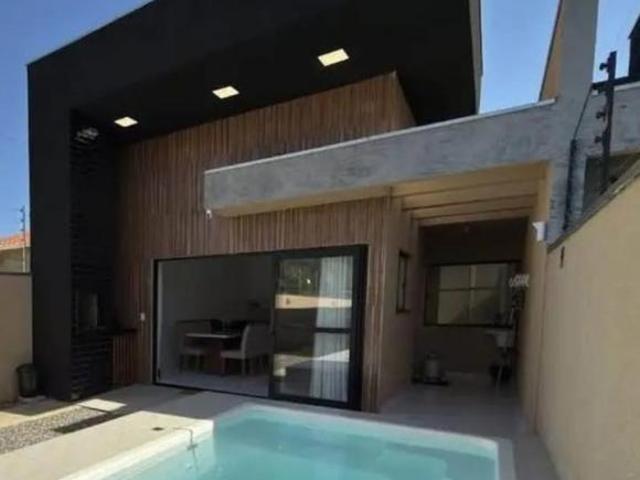 Casa Nova com Piscina e Pé Direito Alto no Litoral de Guaratuba