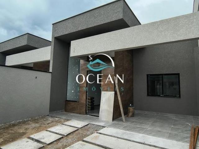 Casa nova com Piscina em pontal do Parana