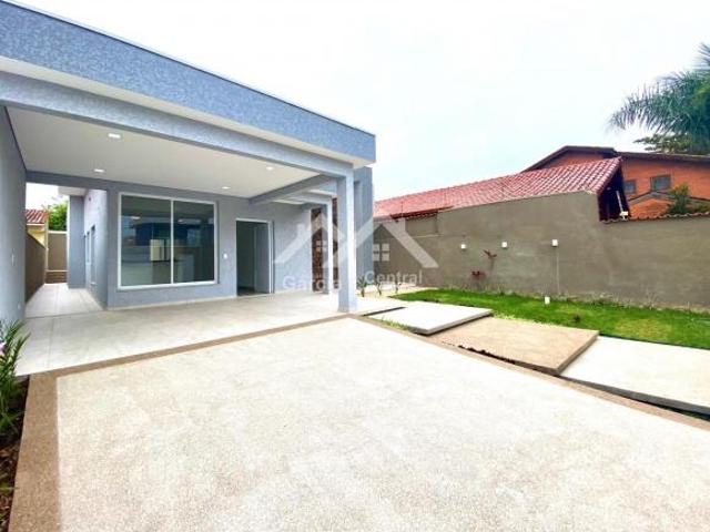 Casa nova com piscina em Peruíbe