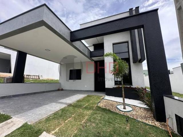 Casa nova com piscina no Condomínio Horto Florestal Villagio