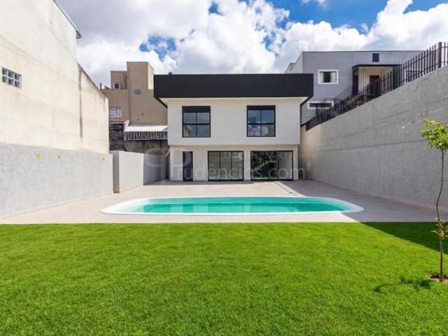 Casa Nova com Piscina no Boqueirão 3 Suítes e 256m² Curitiba na Rua Raggi Izar