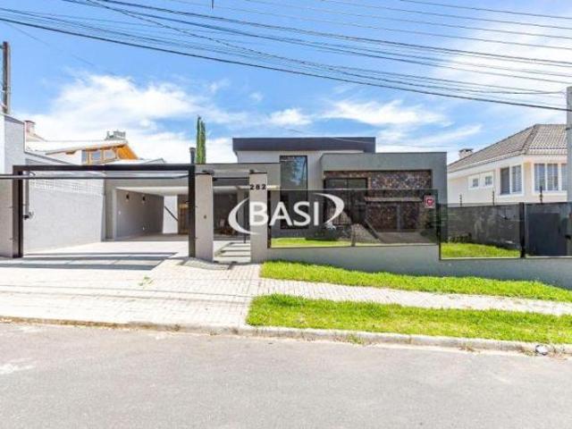 Casa nova com piscina no Ecoville