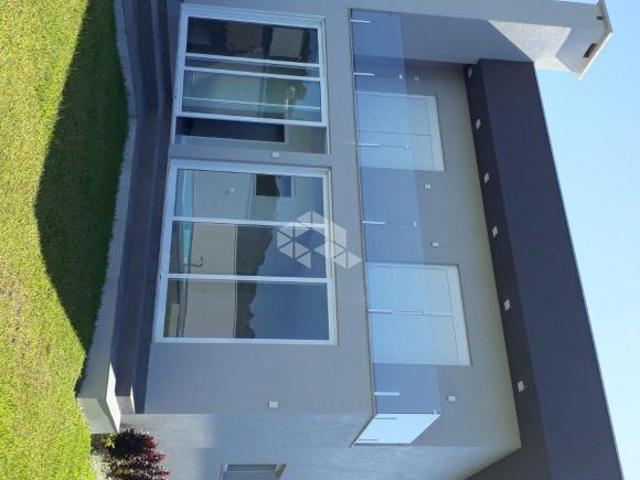CASA NOVA COM PISCINA NO LOTEAMENTO CAROLINA