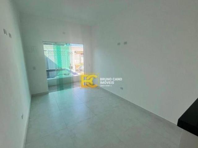 Casa Nova com Suíte e Piscina – Moderna e a 1.500m da Praia