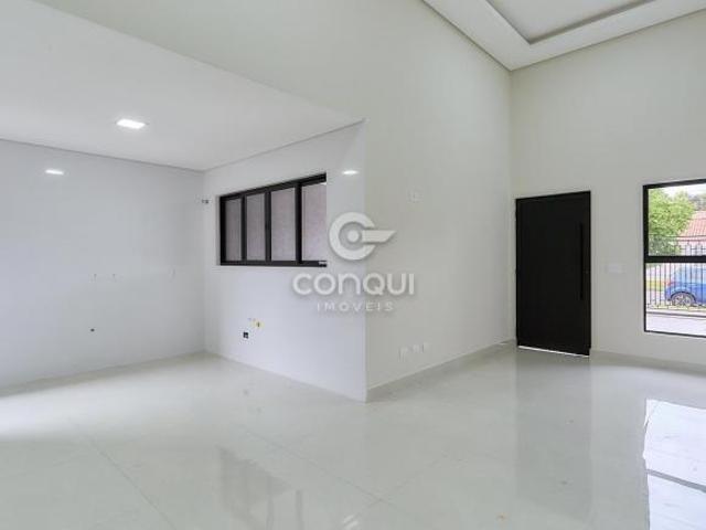 CASA NOVA COM SUÍTE, ESPAÇO GOURMET E AMPLO TERREN