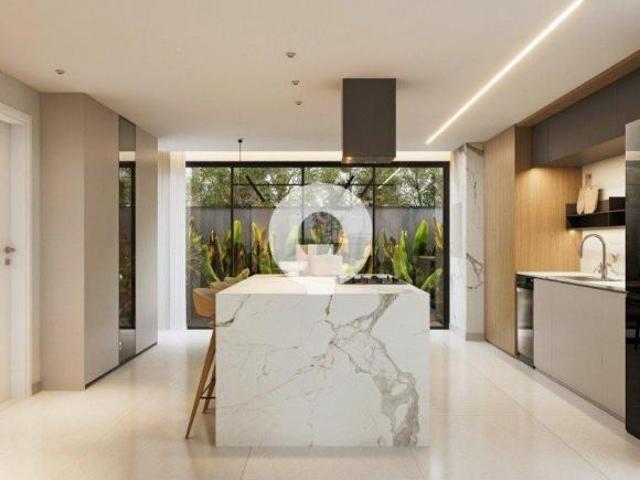 CASA NOVA COM TERRENO RESERVADO AO LADO DO BOSQUE