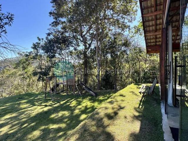 Casa nova com vista em Santo Antônio do Pinhal
