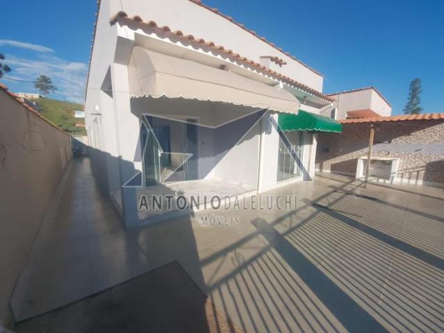 Casa Nova com Vista Panorâmica no Jardim das Oliveiras – São Lourenço/MG